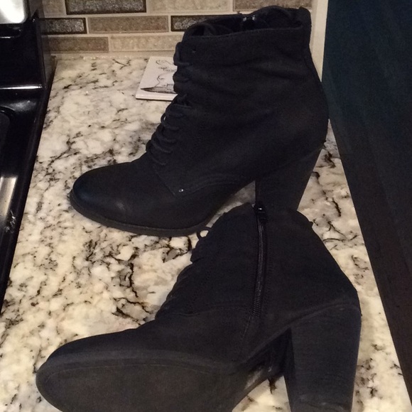Aldo | Shoes | Lace Up Leather Boots W Side Zip And Chunky Heel | Poshmark